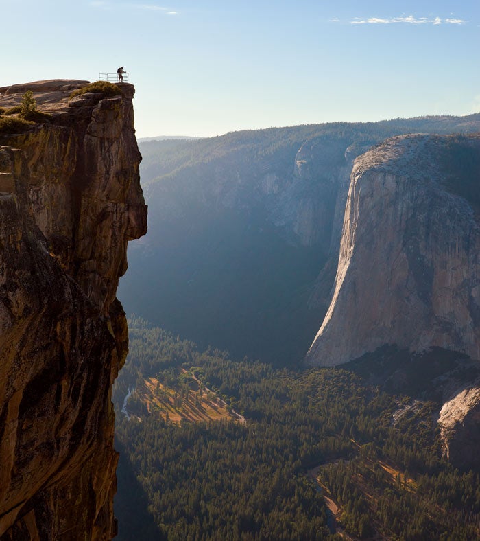 Hike to Taft Point in Yosemite National Park
