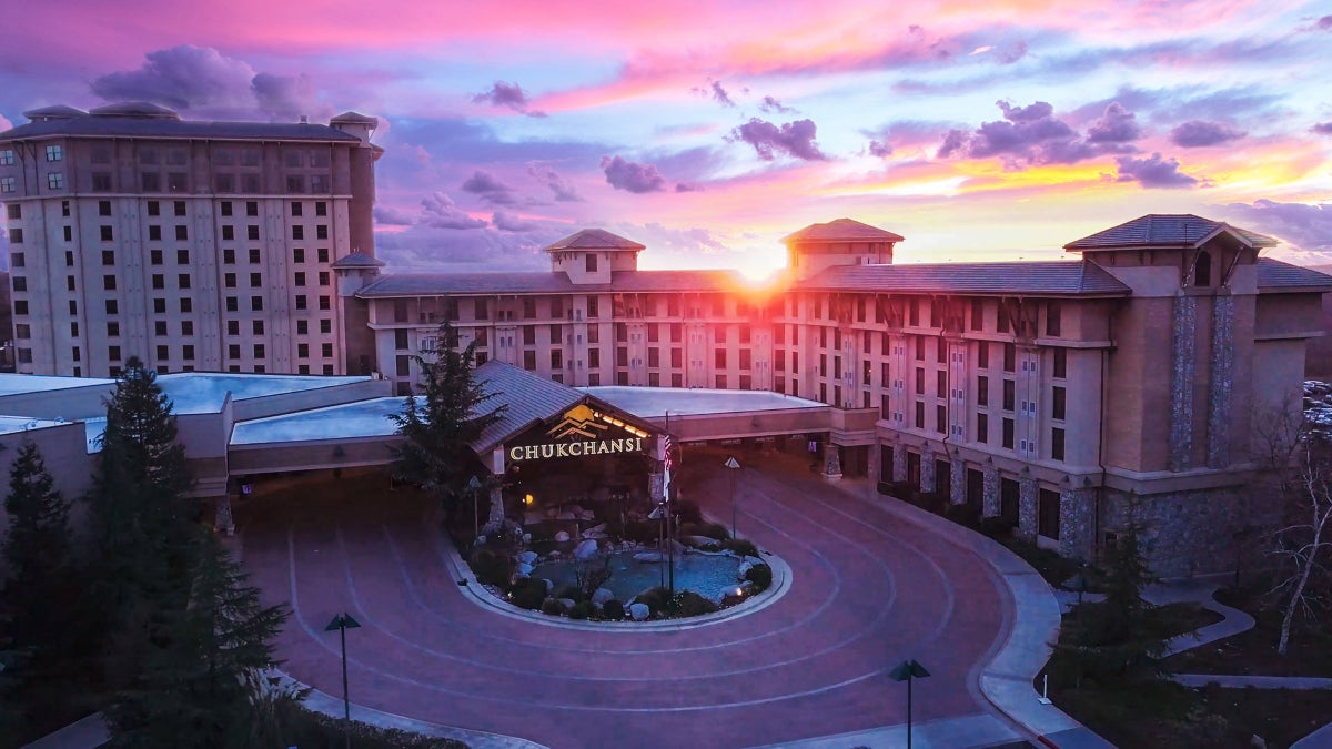 Chukchansi Gold Resort is a Straight Bet at Yosemite's South Entrance