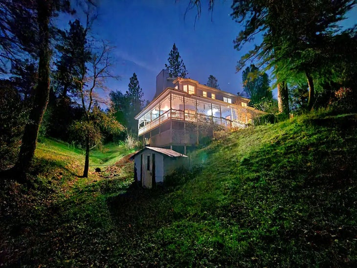 13 of the Coolest Airbnbs at Yosemite National Park